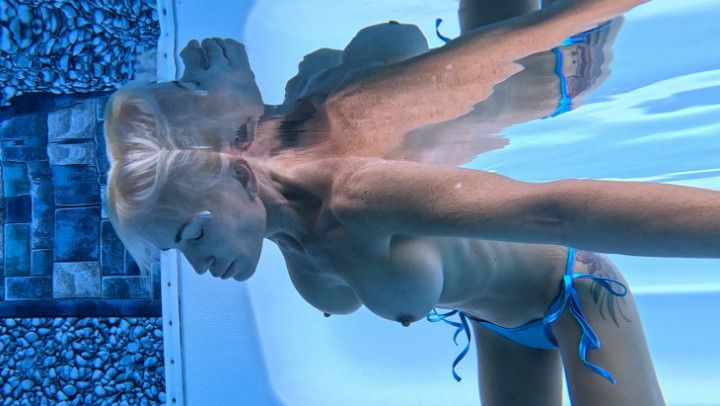 Tatianasteele69 Tatiana Is Saved With Cpr As She Is Struggling In Her Pool Manyvids